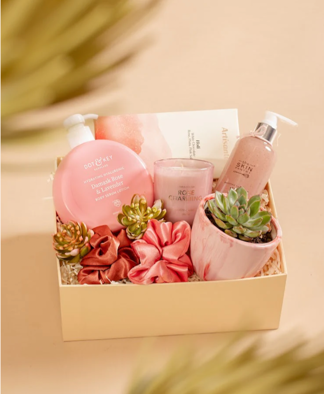 Get Thoughtful Personalised Birthday Gifts Hampers for girlfriends ...
